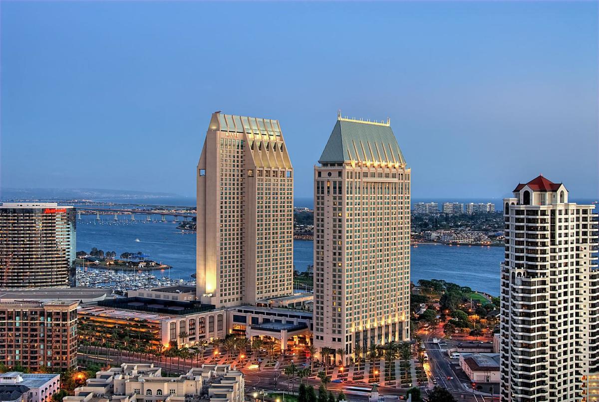 Top of the Hyatt NYE Package