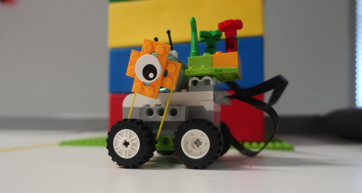 LEGO WeDo Workshop - Visit Birmingham