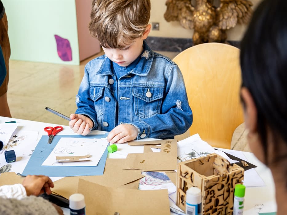 Barber Family with Lorna Rose - Visit Birmingham