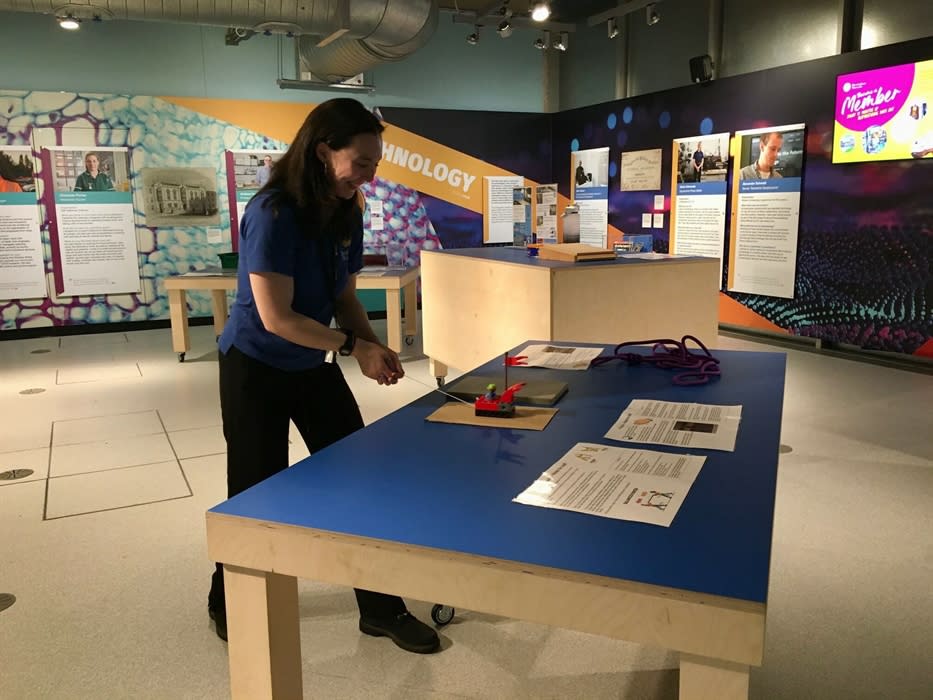 Weekend Science Busking - Visit Birmingham