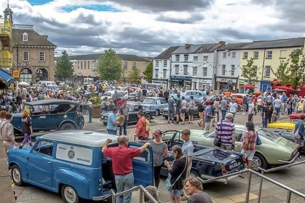 Warwick Classic Car Show - Shakespeare's England