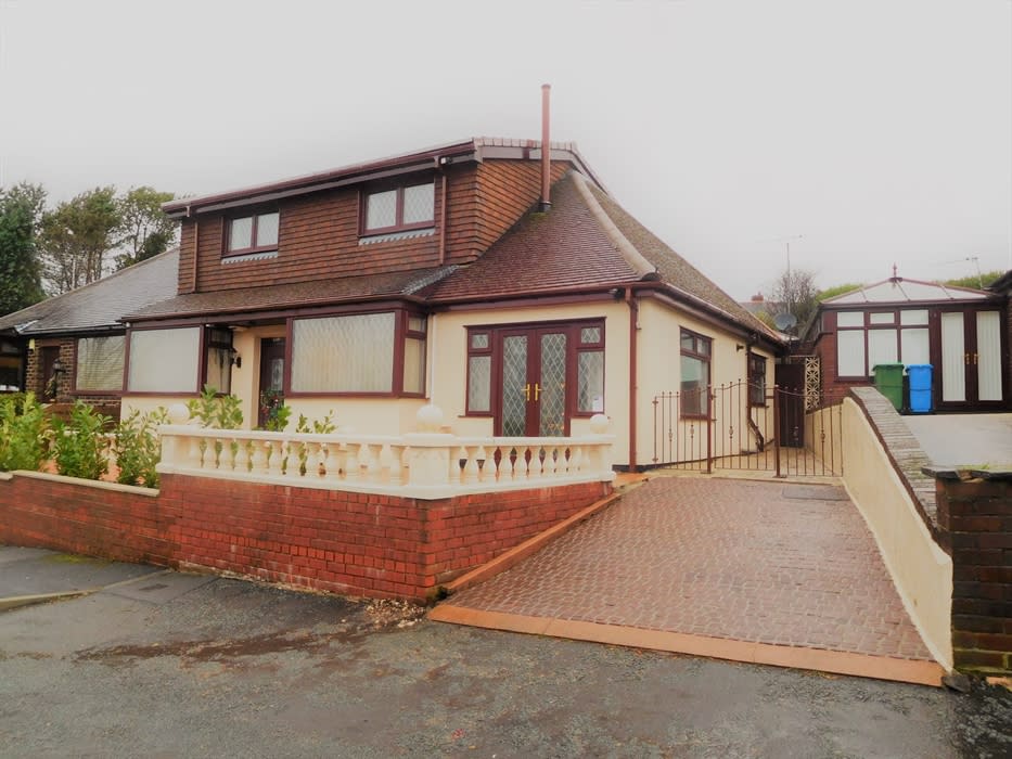 Mrs Featherstone's Bed and Breakfast