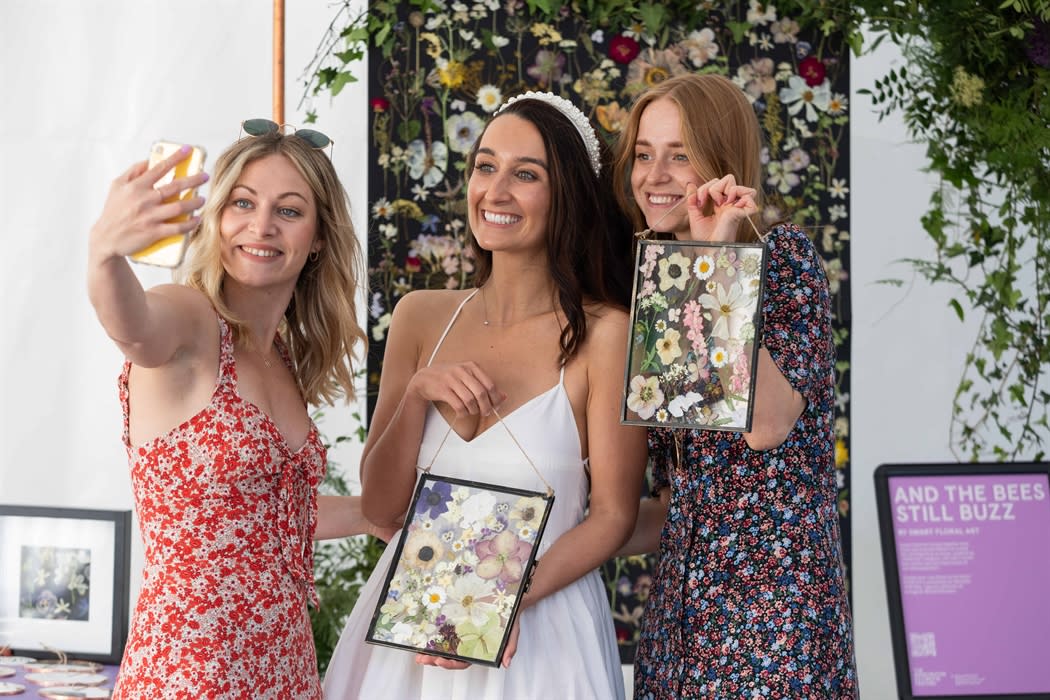 Pressed Flower Framing with Smart Floral Art