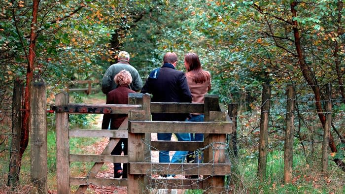 Broadbottom Circular