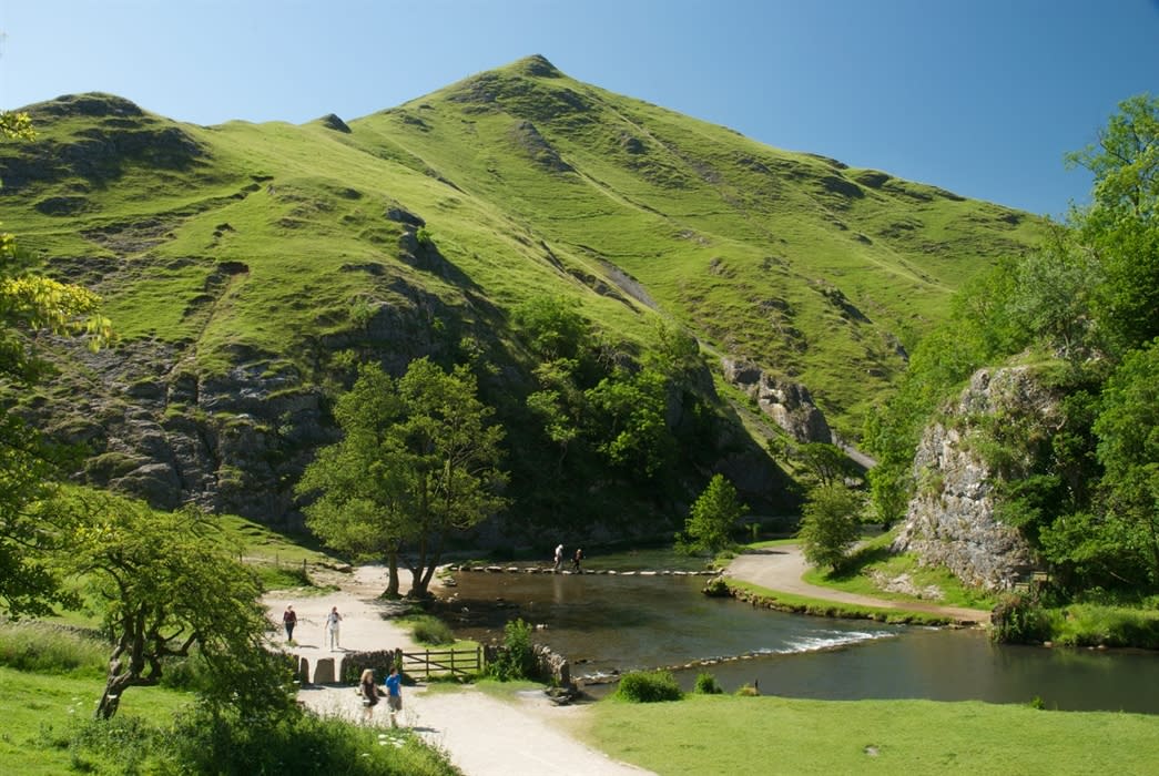 Derbyshire and Peak District Day Trip from Manchester