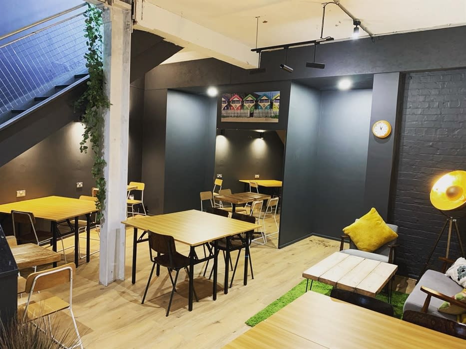 Nerd - Healthy Food Boardgame Cafe