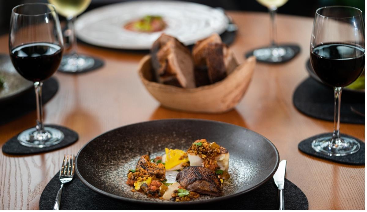 Podium Restaurant, Bar and Lounge