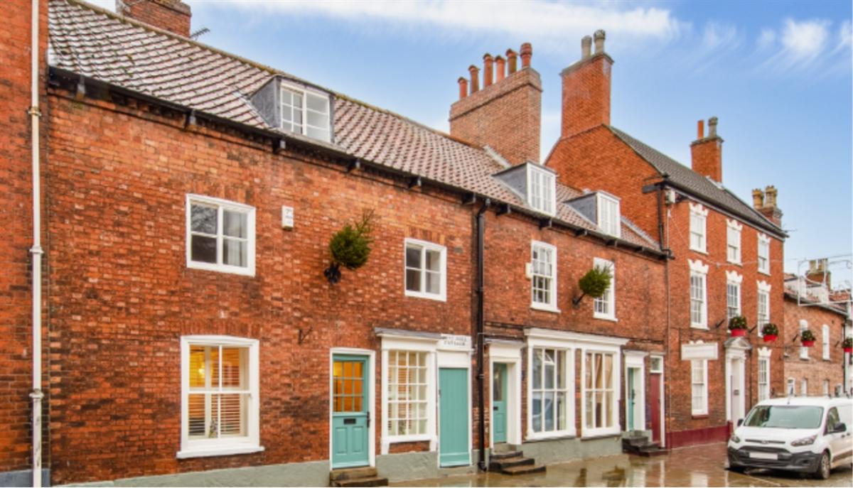 32 Bailgate
