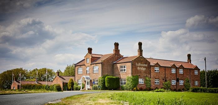 Loftsome Bridge Hotel & Restaurant