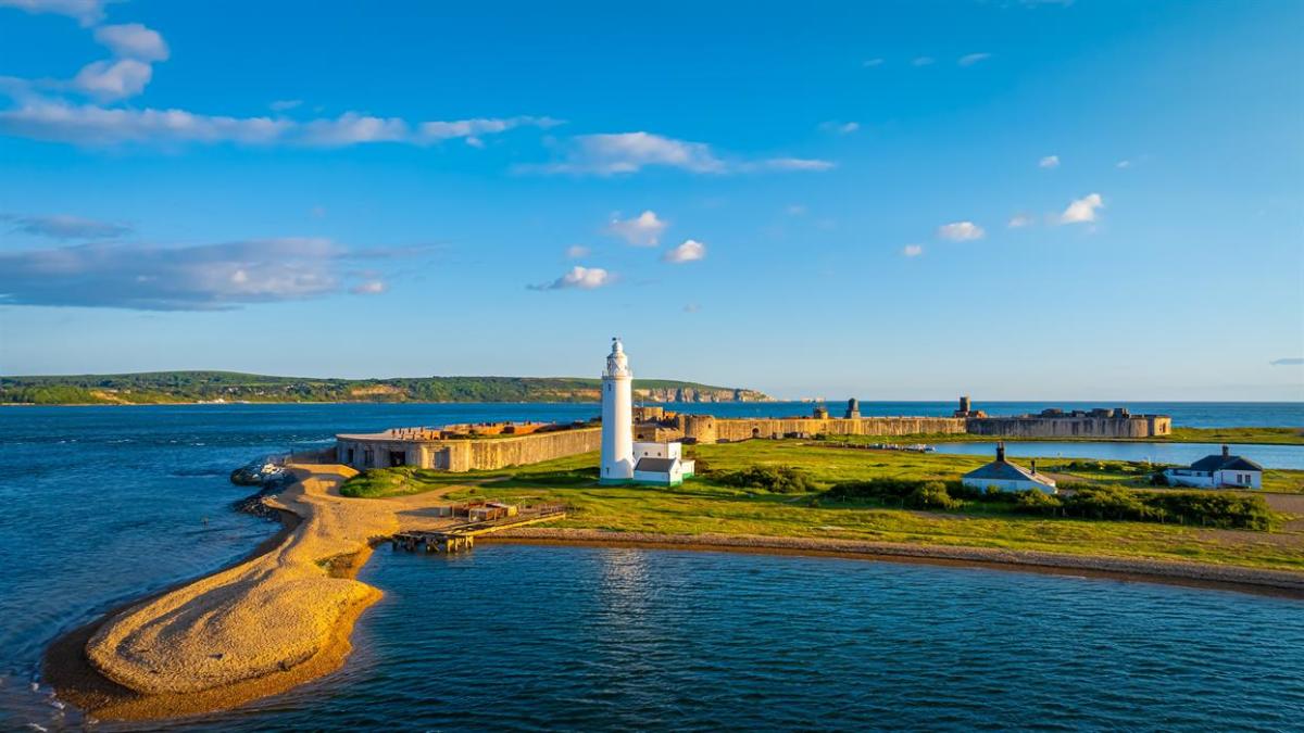 Hurst Castle & Hurst Castle Ferry - Visit the New Forest