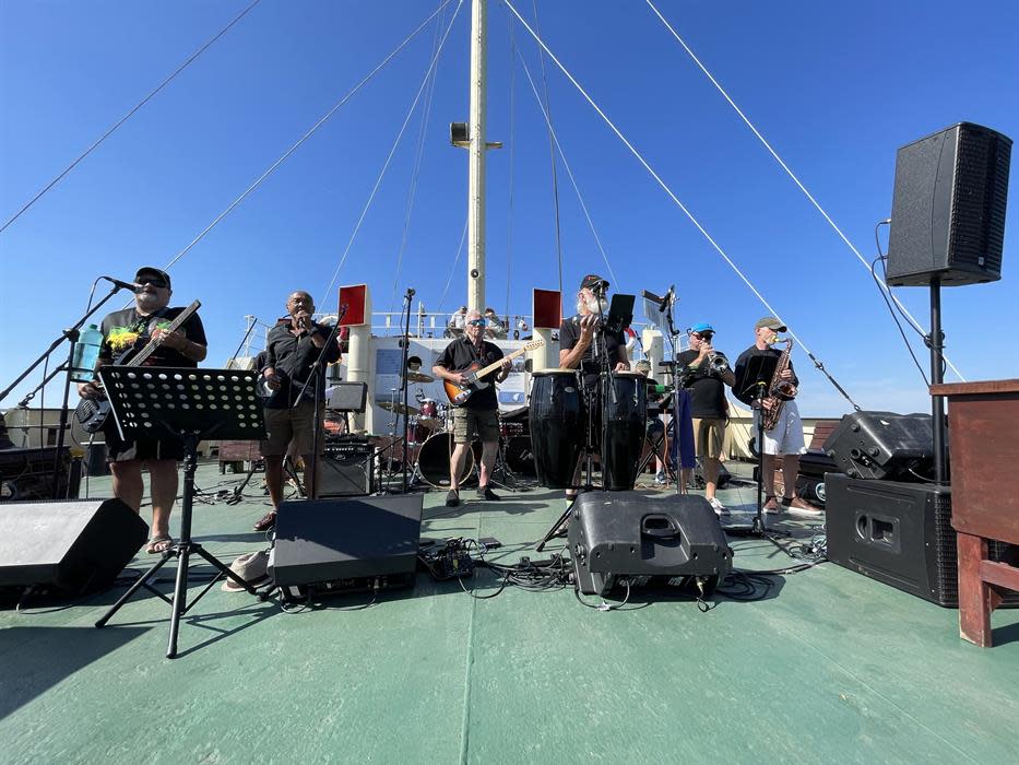 Steamship Shieldhall Music Cruise with RU40 - Visit the New Forest