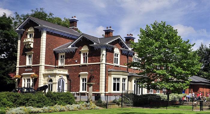 Obsolescence and Renewal – illustrated talk with artist Neil Brownsword