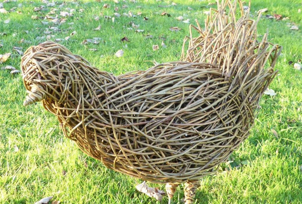 Create a willow chicken, duck, goose or even a pheasant - Visit the New ...