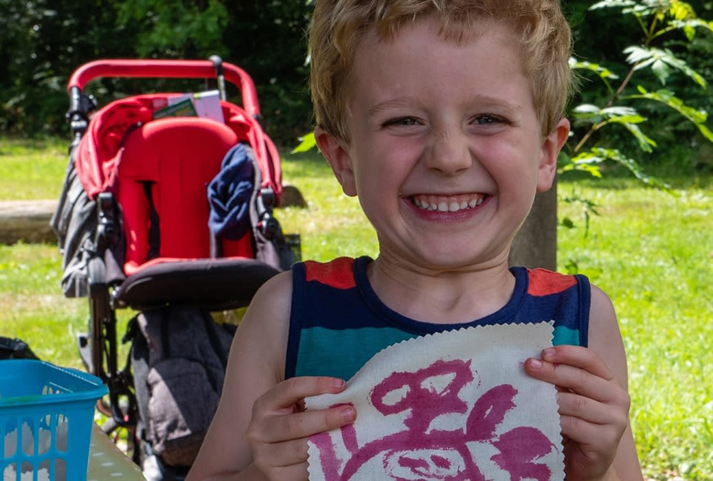 Fabulous Fibres, family activity - Cotswolds