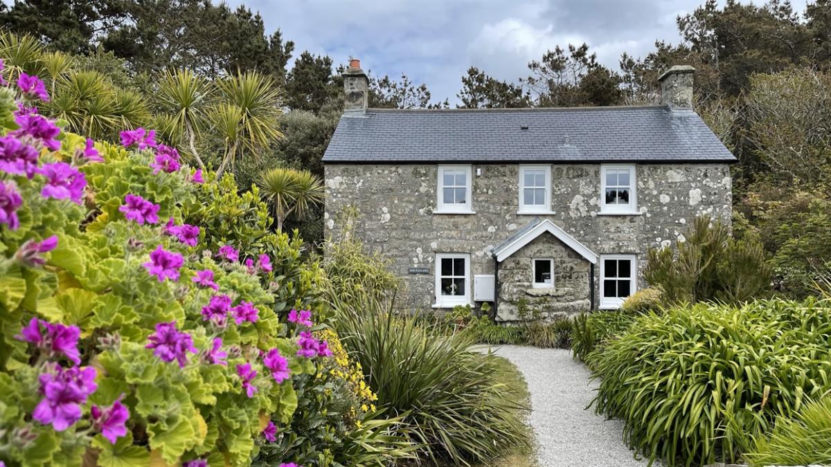 Tresco Traditional Cottages