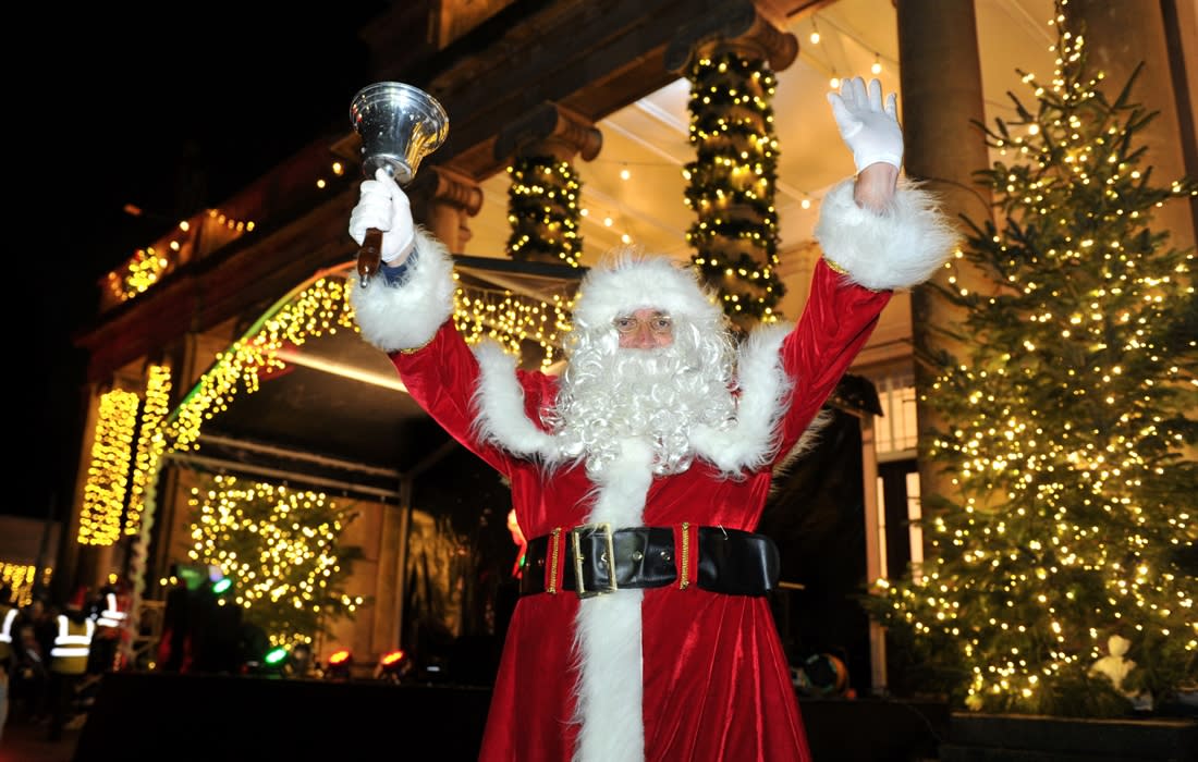 Christmas lights switch on at Pittville Pump Room | Cheltenham, Cheltenham