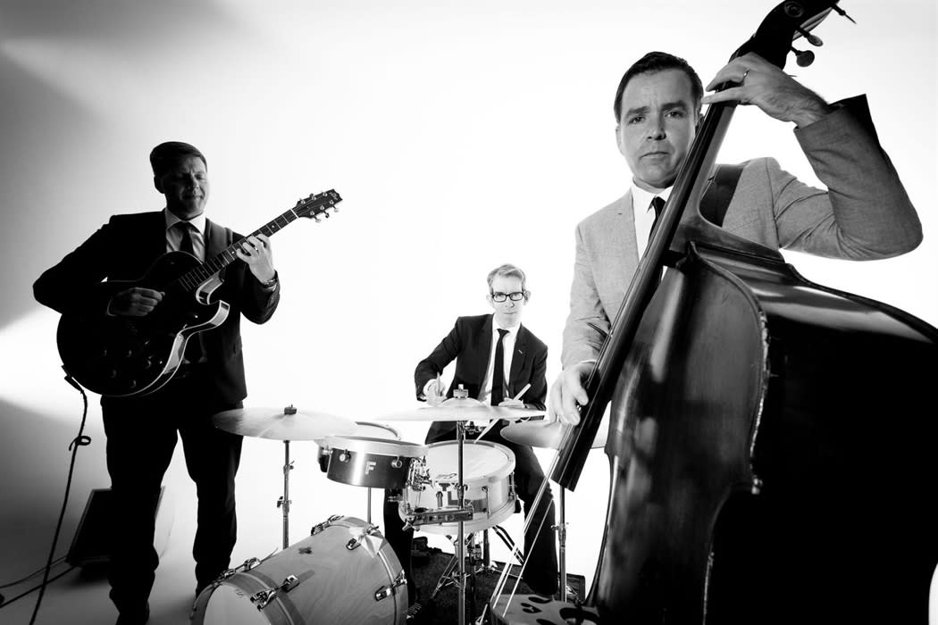 Smooth Jazz Supper Club with Ronnie Jones Jazz Trio - Visit Devon