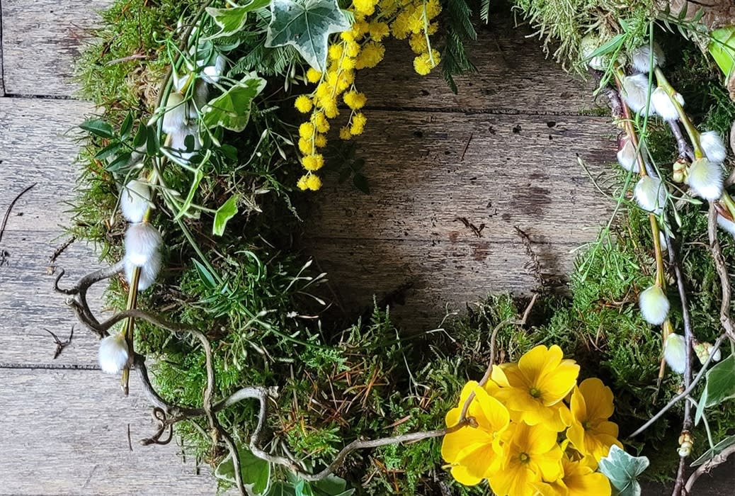 Spring Wreath Making Workshop (Half-Day) - Cotswolds