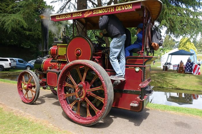 Father' Days Steam & Vintage Weelend - Visit Devon