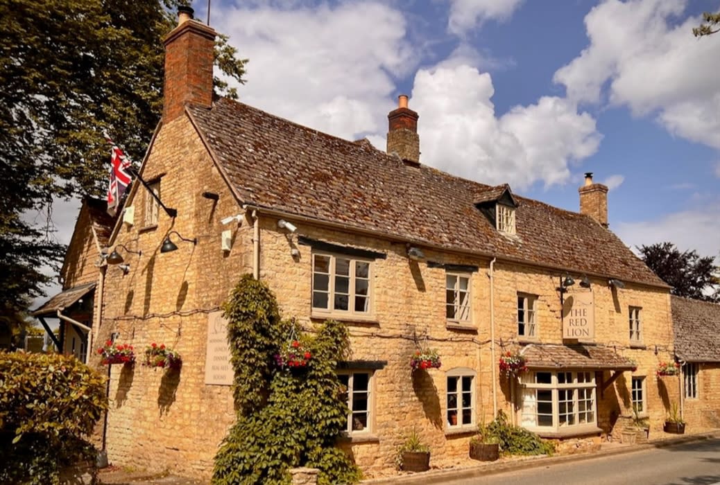 The Red Lion Long Compton