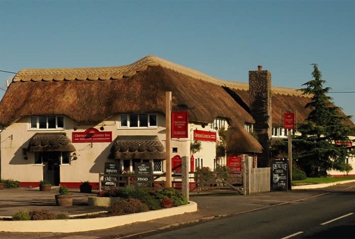 Greyhound Country Inn