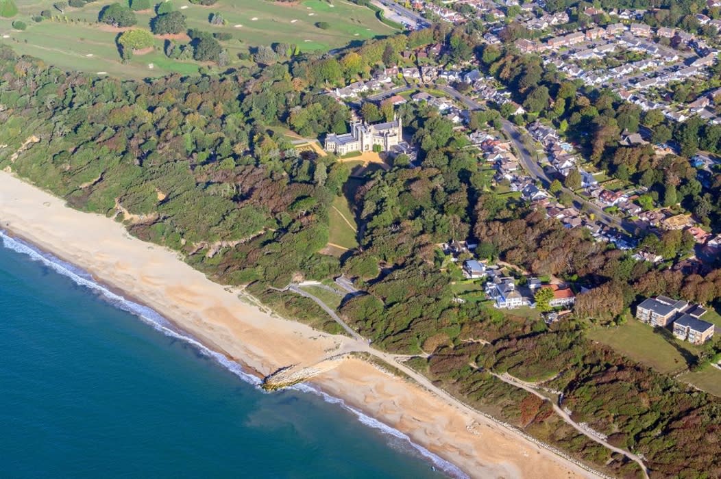 highcliffe cliffhanger