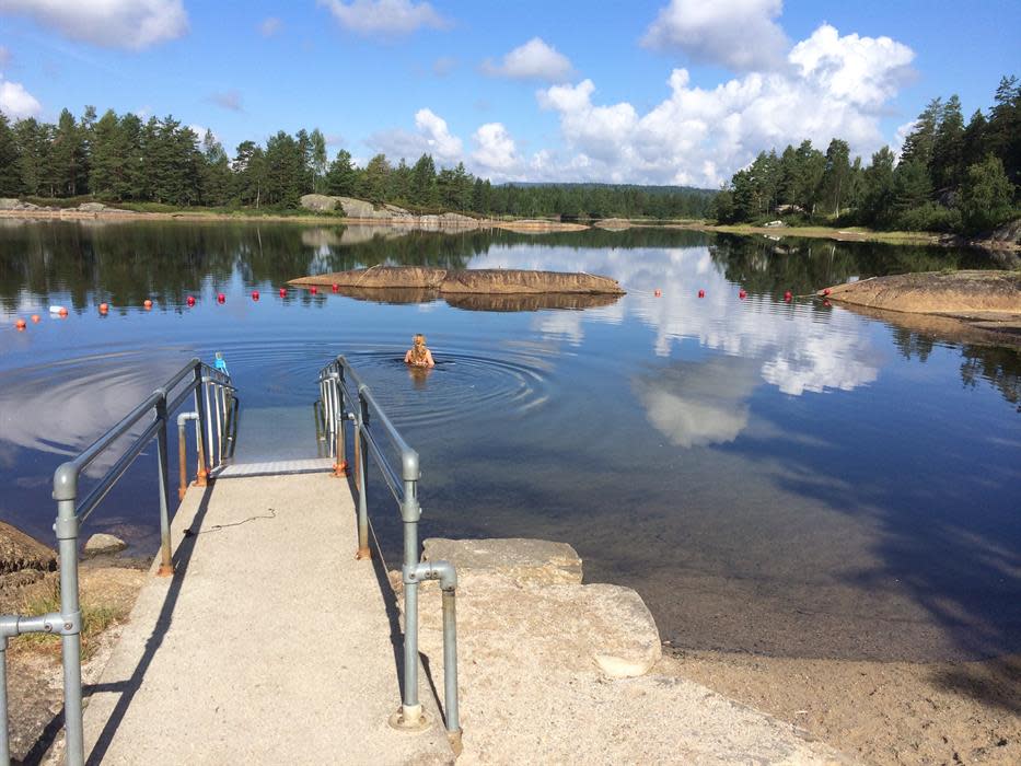 Høl badeplass - Visit Sørlandet