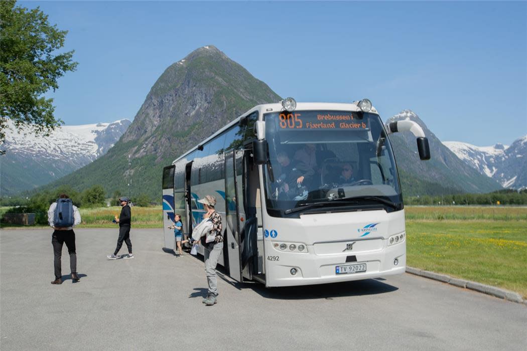Glacierbus in Fjærland - Visit Sognefjord
