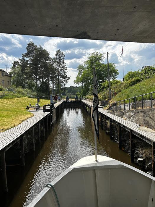 Strømsfoss - Brekke sluser med MS Brekke
