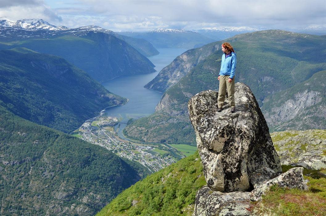Hike to Torsteinen, Lærdal - Visit Sognefjord