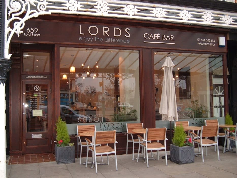Lords Cafe Bar