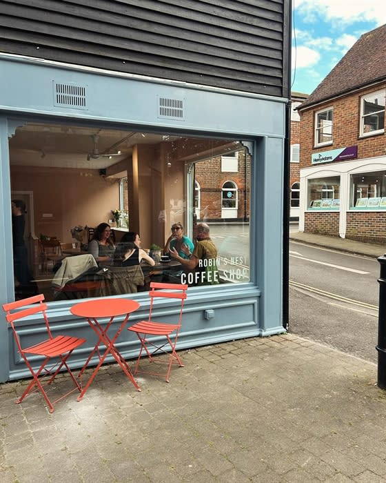 Robin's Nest Coffee Shop
