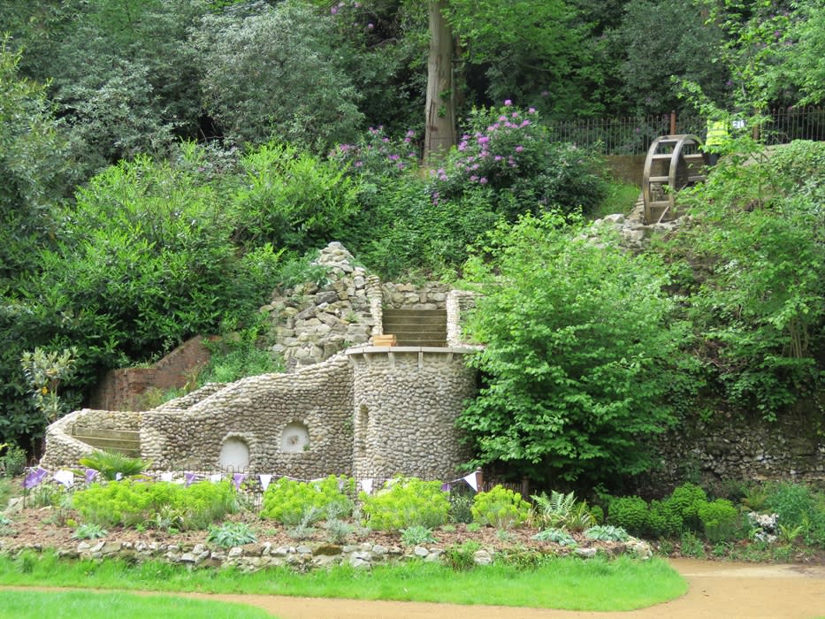 The Deepdene Trail - Visit Surrey