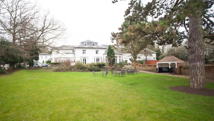 Hawkwell House Hotel