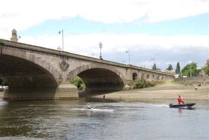 Kew Bridge - Thames Explorer Trust