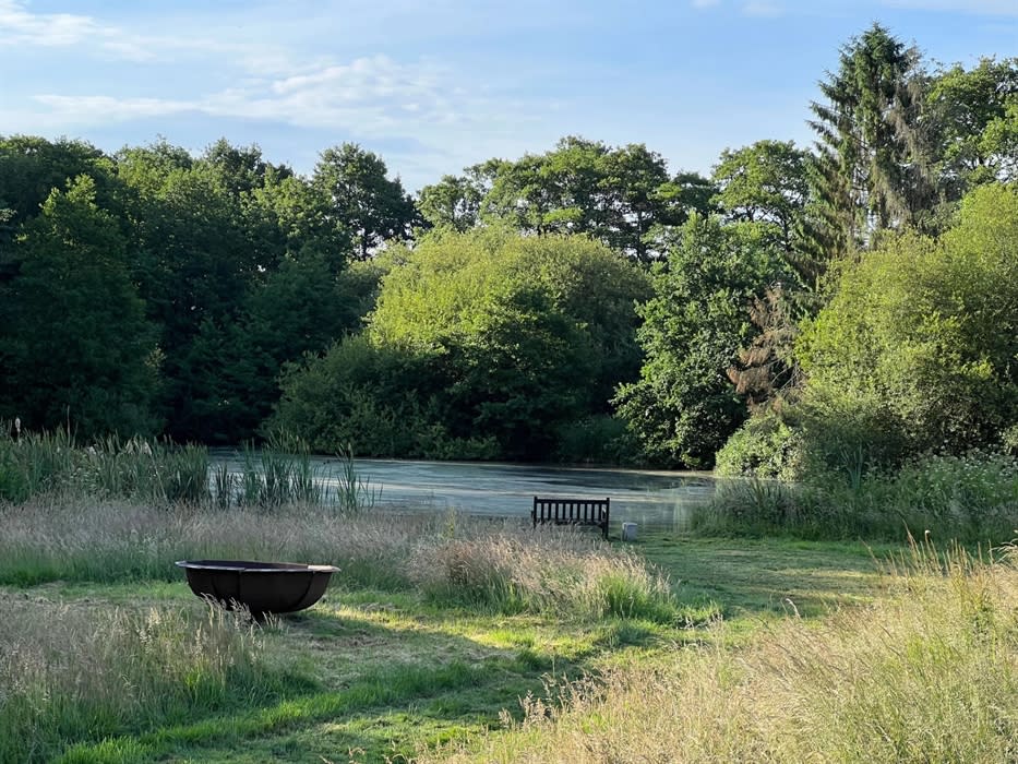 The Willows Lakeside Retreat