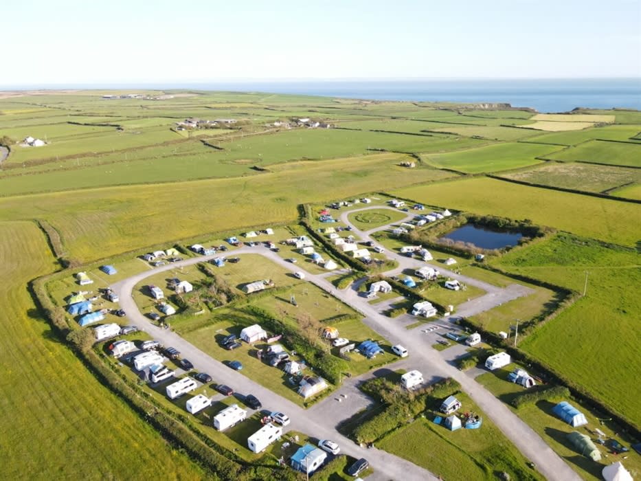 Pitton Cross Caravan and Camping Park