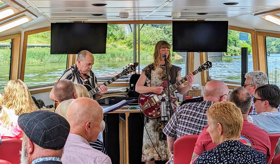 Copper Jack River Cruise: Ellie Jones Duo