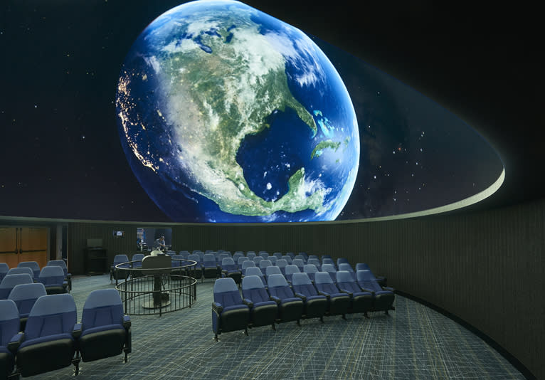 Lowell and Nancy Lohman Family Planetarium at the Museum of Arts ...