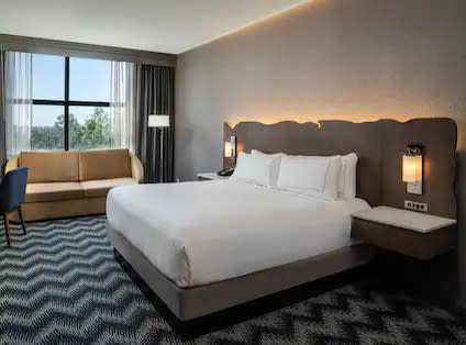 Hilton Houston North | Hotels in Houston, TX