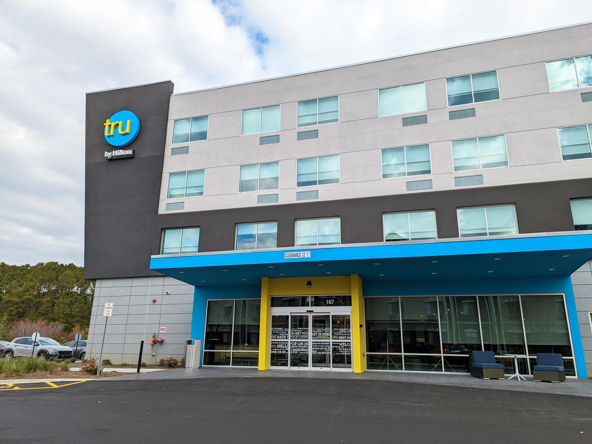 Tru by Hilton Smithfield