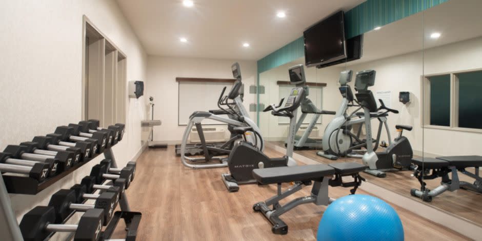 Holiday Inn Express & Suites