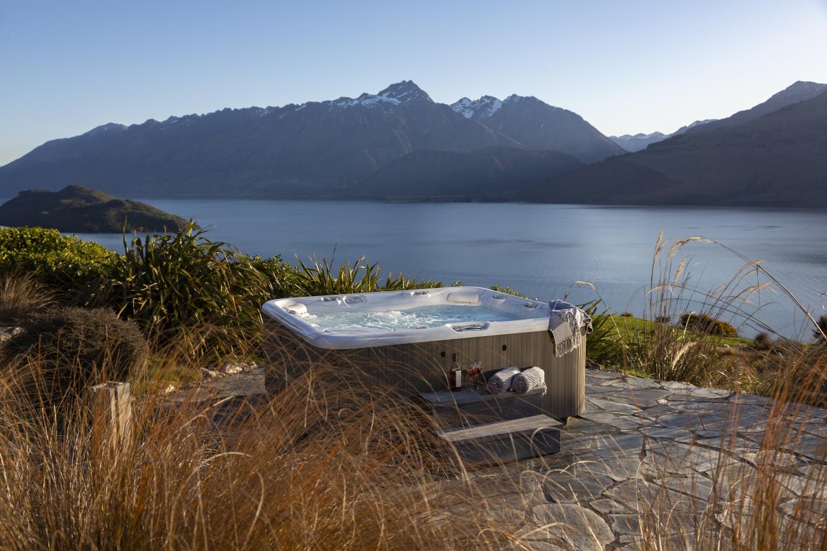 Luxury Villa 45 minutes from Queenstown & 5 minutes from Glenorchy ...
