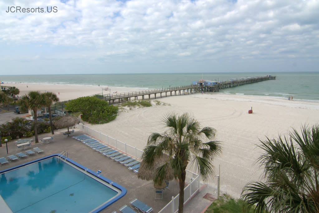 JC Resorts Beachfront Vacation Rentals in North Redington Beach | VISIT ...
