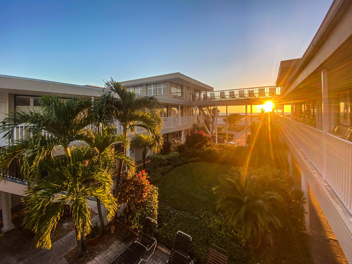 Thunderbird Beach Resort in Treasure Island | VISIT FLORIDA