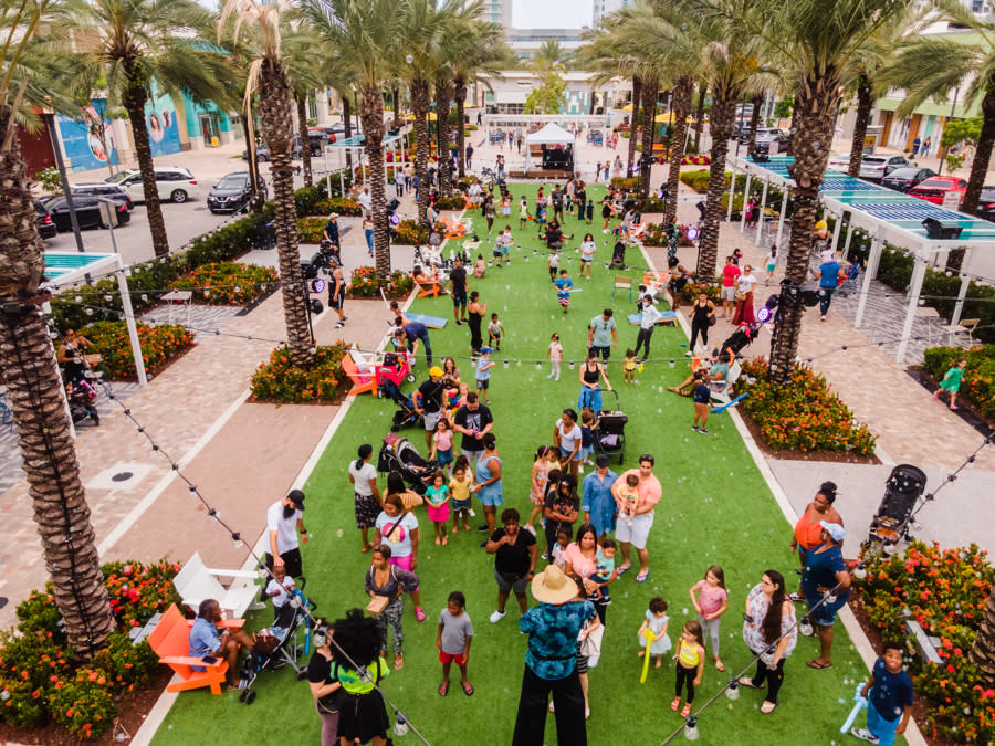 Dania Pointe in Dania Beach | VISIT FLORIDA