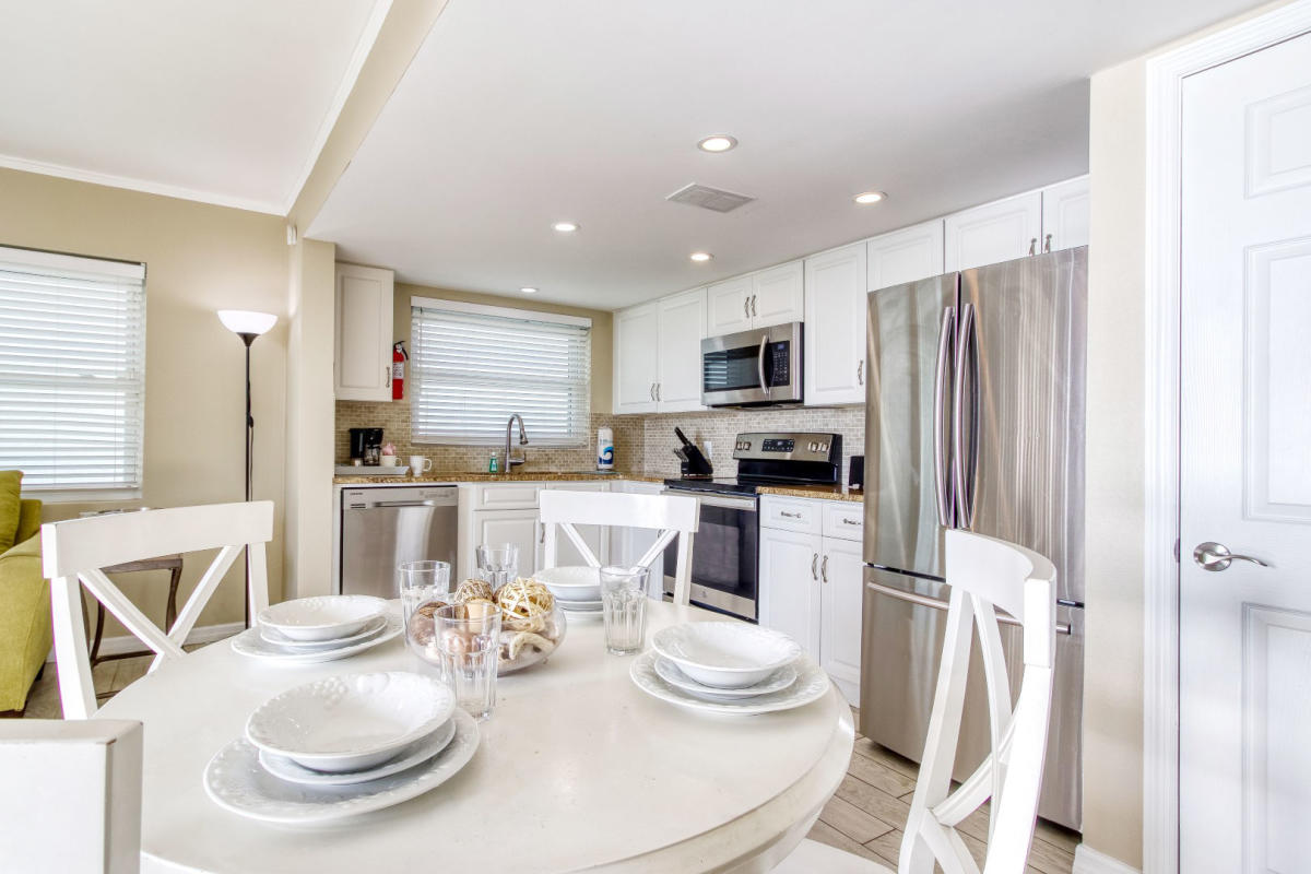 Beachside Resort in Indian Shores | VISIT FLORIDA