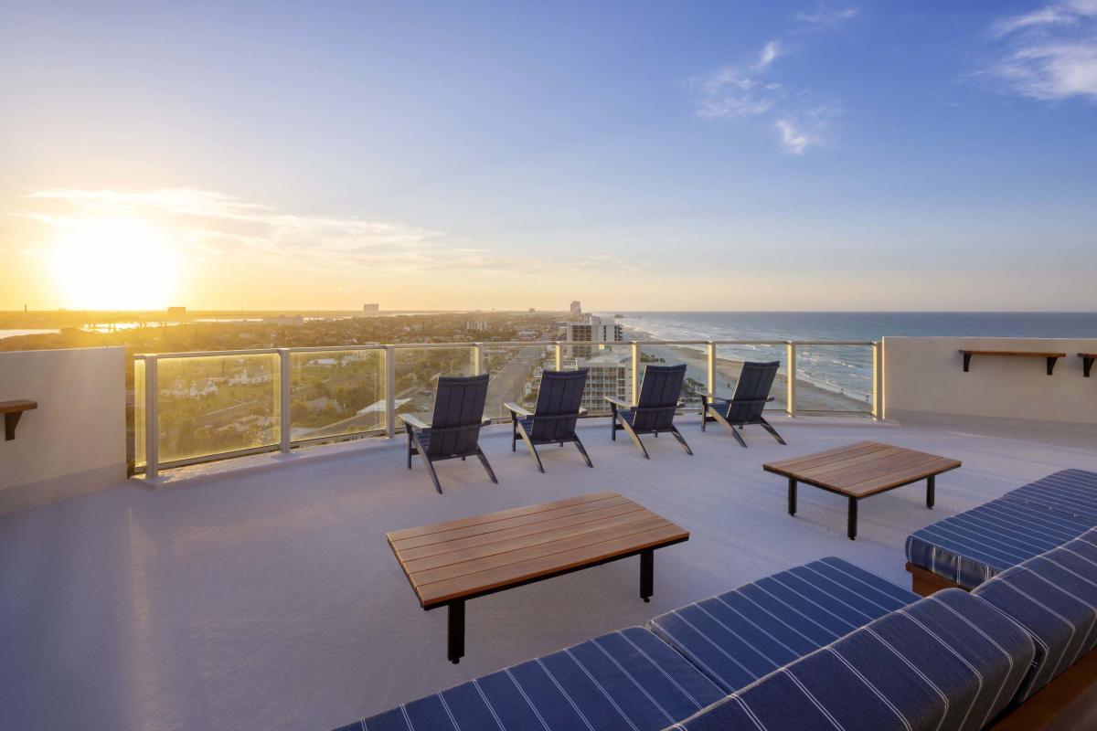 Max Beach Resort - Daytona Beach in Daytona Beach Shores | VISIT FLORIDA