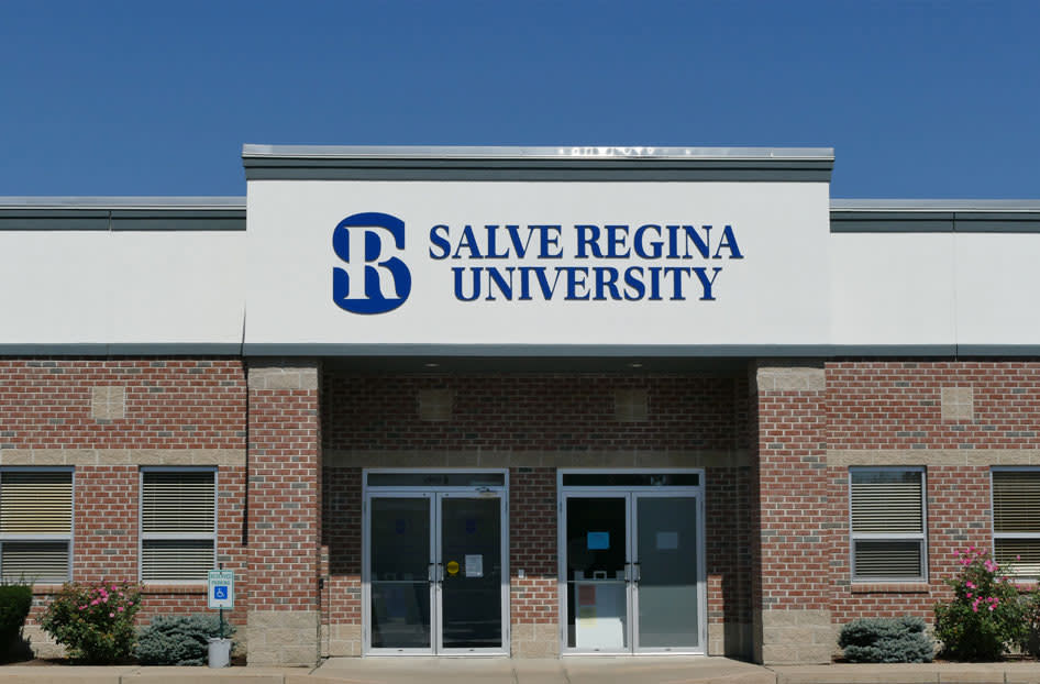 SALVE REGINA UNIVERSITY