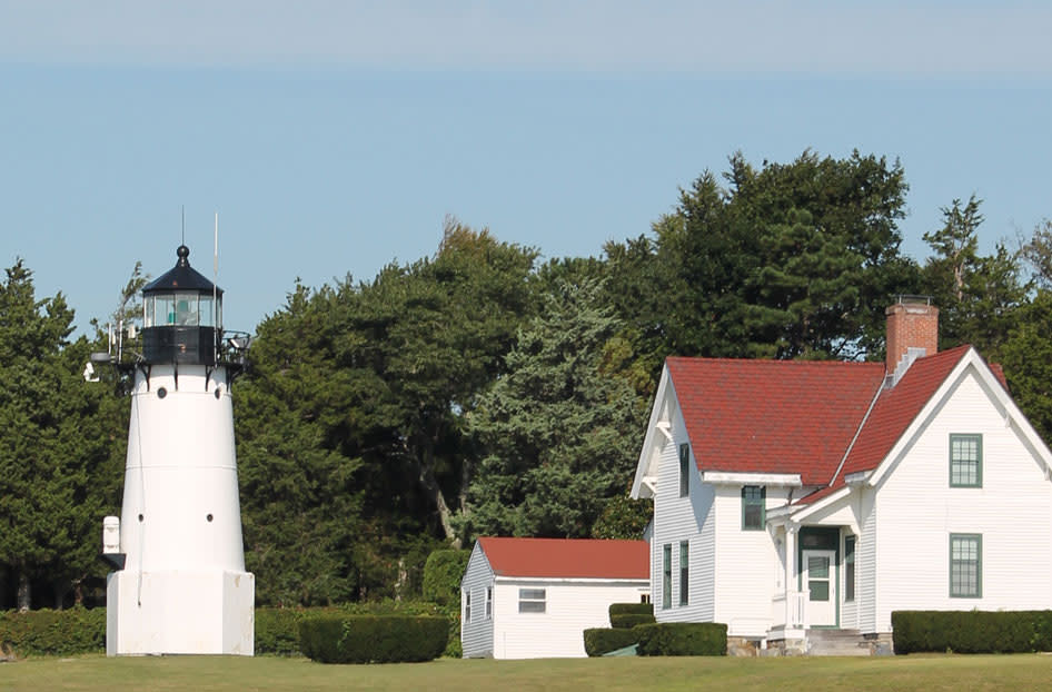 WARWICK NECK LIGHTHOUSE